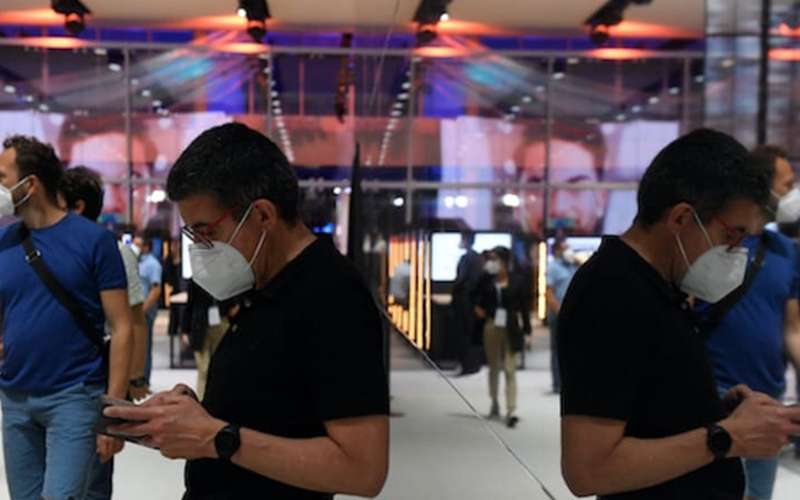 Attendees at mobile convention relish face-to-face contact | FMT