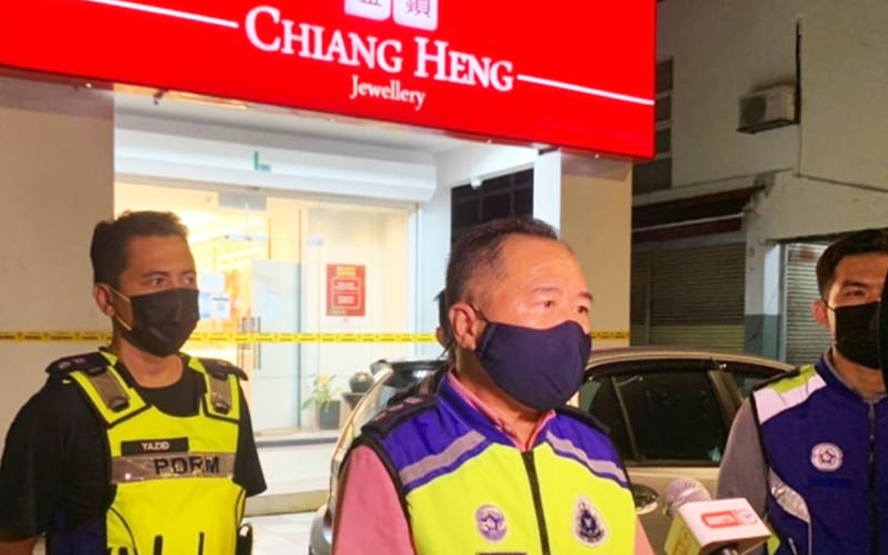 Pura-pura imbas MySejahtera sebelum samun kedai emas di Kepong, 4 ...