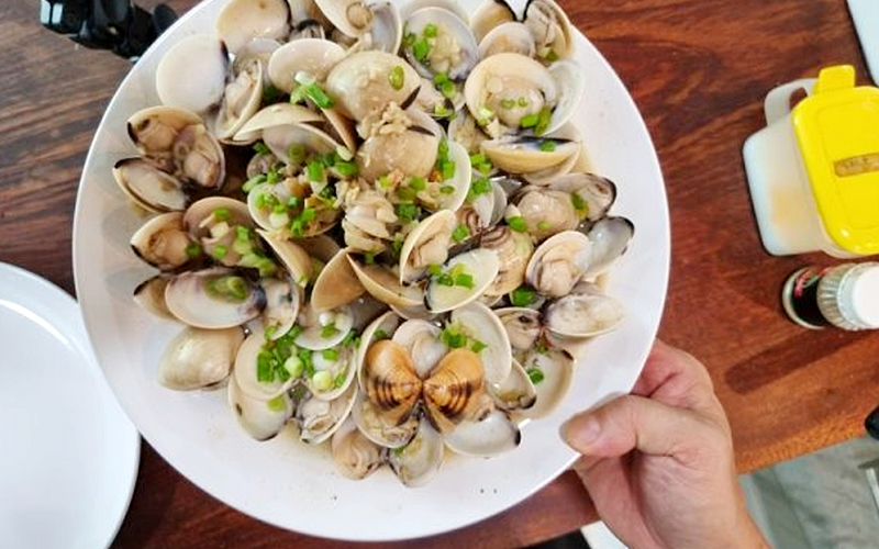 Ooh, lala! Stir-fried clams with a spicy kick | FMT