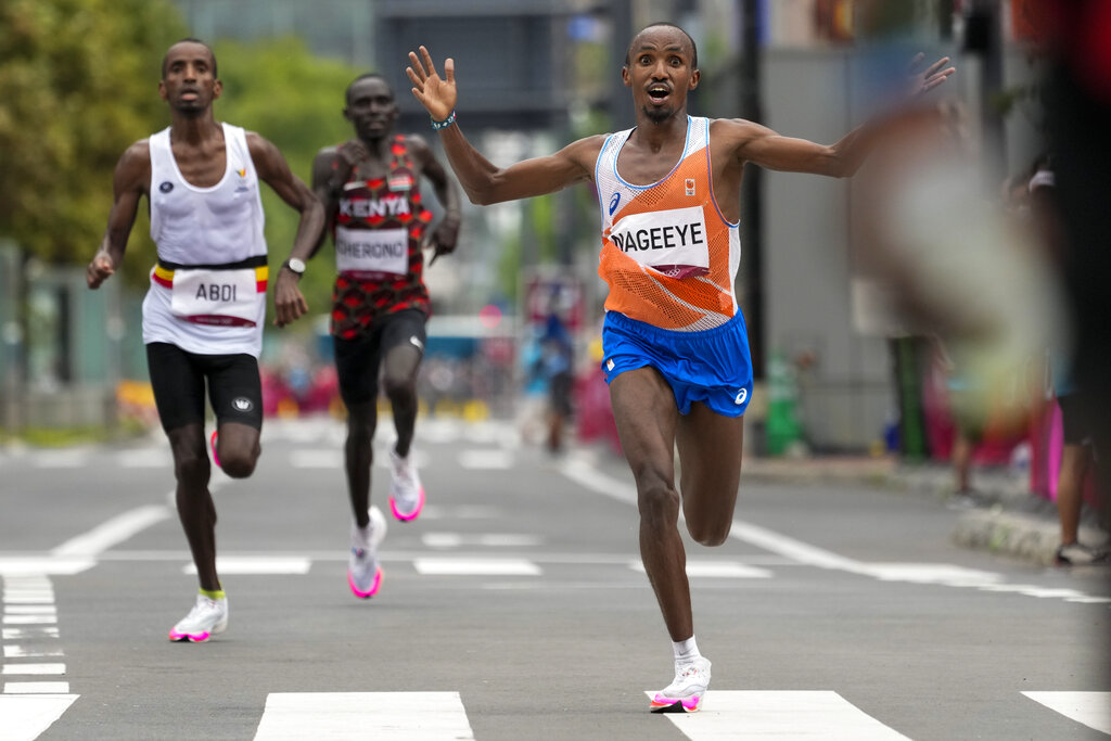 Friendship first as Nageeye helps Abdi over marathon finish | FMT