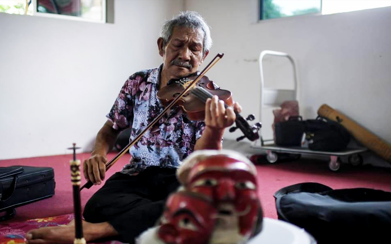 Harap generasi muda melestarikan persembahan Awang Batil – Waris | FMT