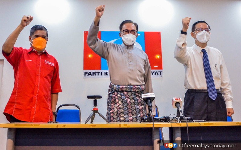 Call for special Parliament sitting on Azam, PH tells Ismail | FMT