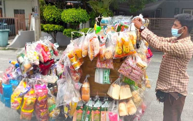 Appreciating roti bai, Malaysia’s unique bread men | FMT