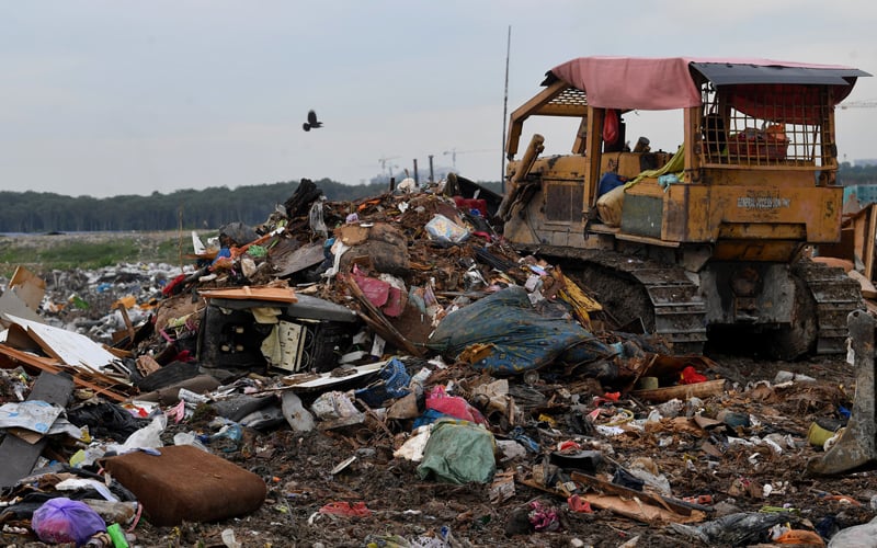 1,500 tonnes of waste cleared daily after floods | FMT