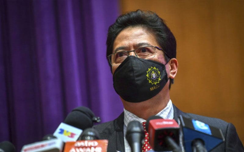 Azam demands apology, RM10mil from whistleblower | FMT