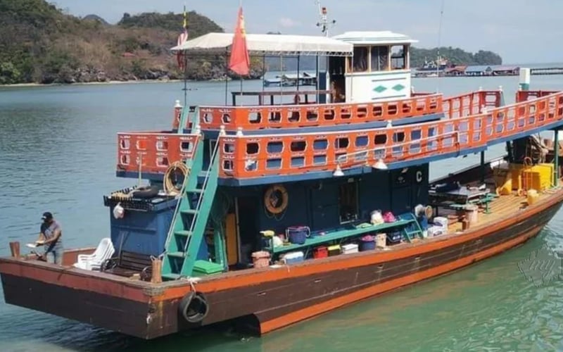 Bot dipukul ribut, 14 pemancing, 4 kru bot dipercayai lemas di perairan ...