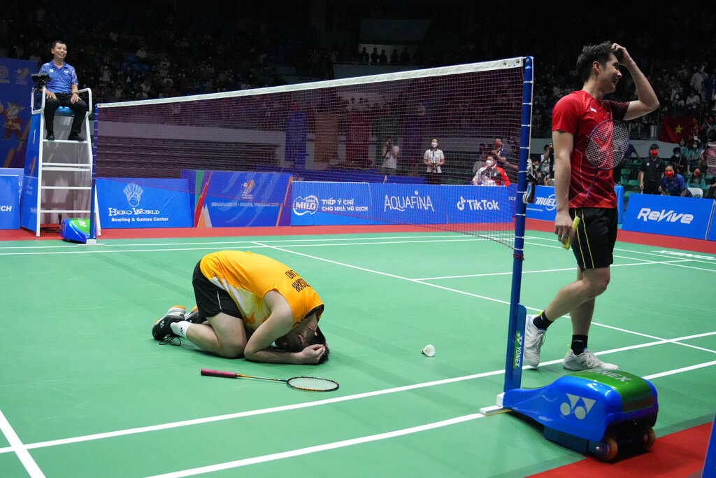 World champion Loh stunned in SEA Games badminton final | FMT