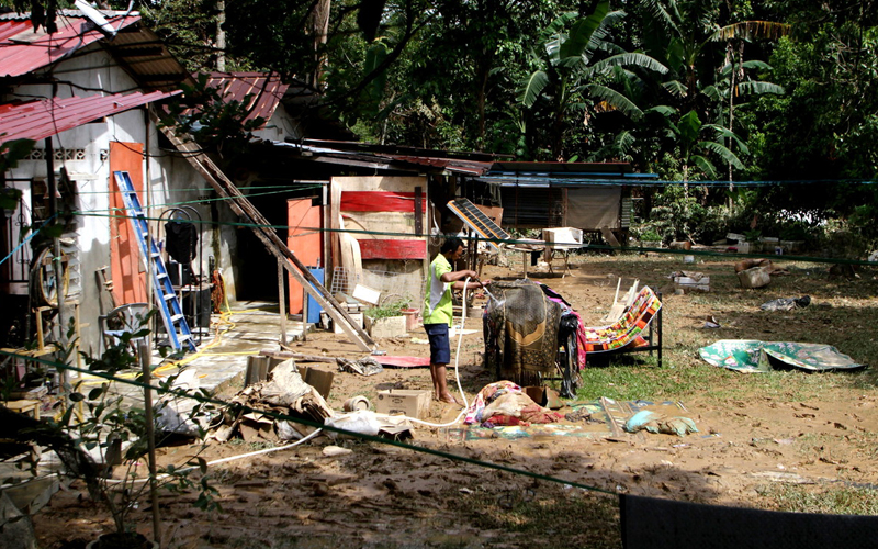 Banjir Felda Trolak: Warga emas berdepan detik cemas air naik cepat ...