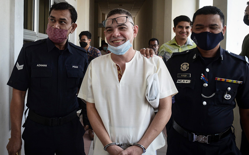 Singer Yasin getting treatment for bipolar disorder, says lawyer | FMT