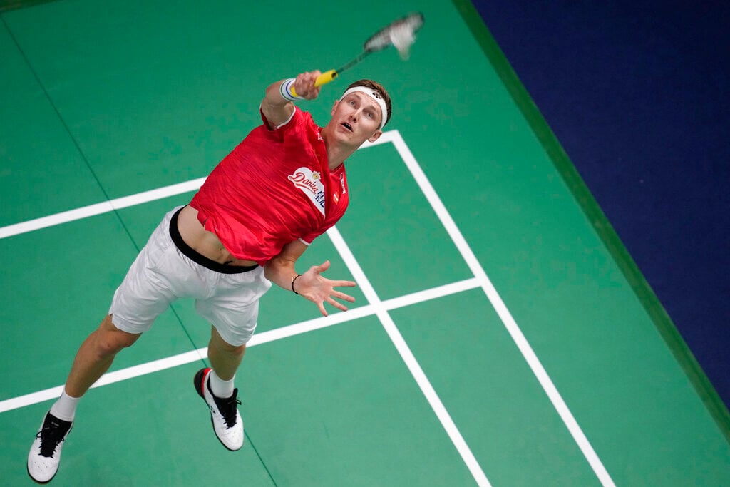 Axelsen, Momota push teams on at Thomas Cup | Free Malaysia Today (FMT)
