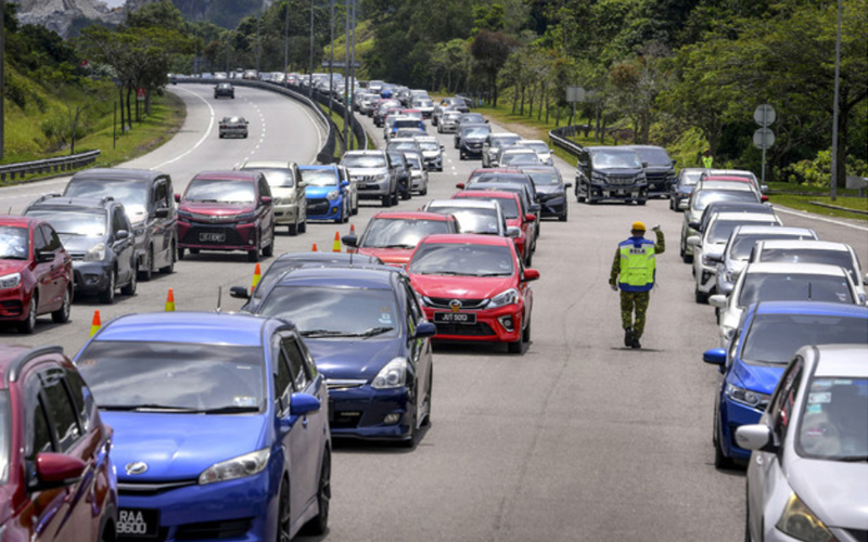 Heavy traffic flow to Klang Valley as many take advantage of free toll ...