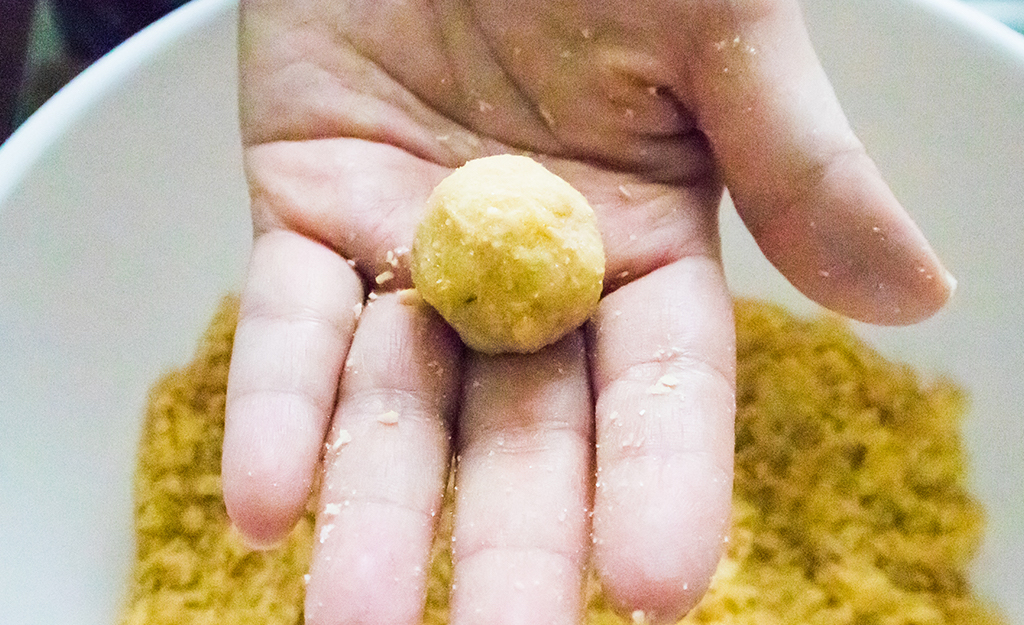 Kuih makmur: the delectable cookie that will leave you wanting ‘mur ...