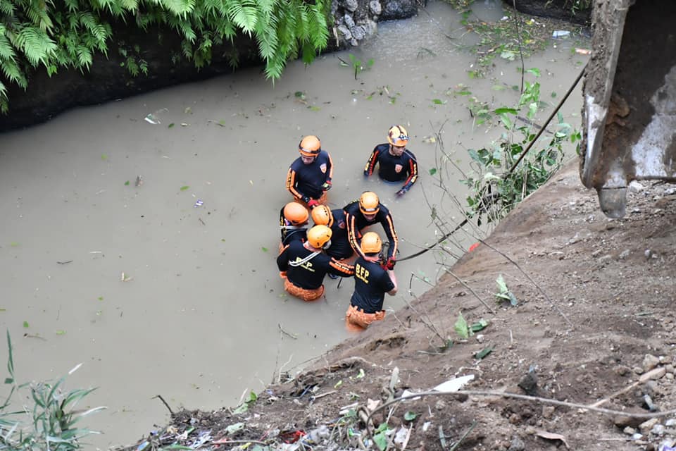 8 children killed in Philippine bridge collapse | FMT