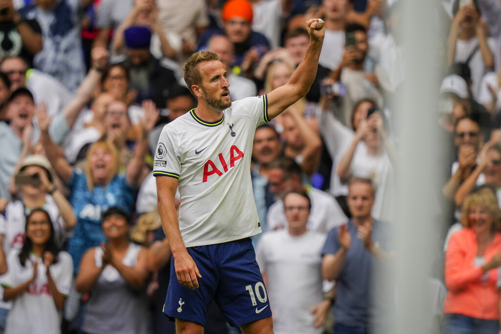 Kane’s landmark goal fires Spurs to victory over Wolves | FMT