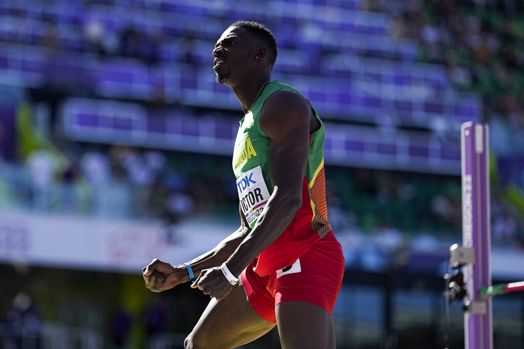 Victor wins decathlon thriller, Walsh retains shot put title | Free ...