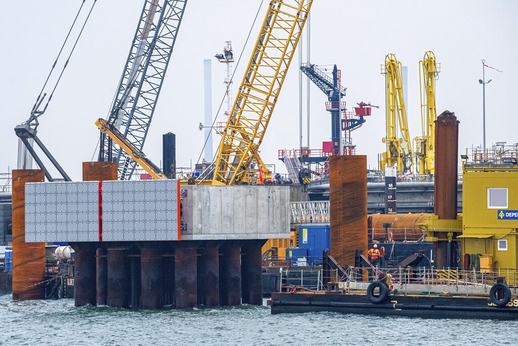 Japan’s JGC wins 2nd floating LNG order from Petronas | FMT