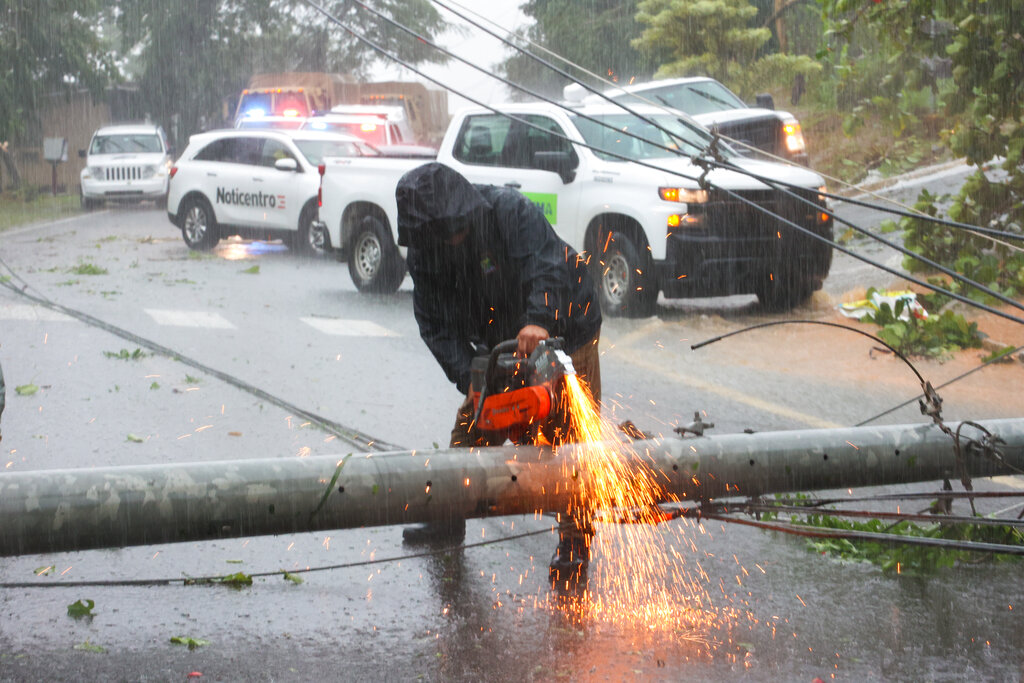 Hurricane Fiona slams Dominican Republic with 90mph winds | FMT
