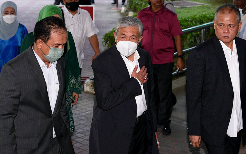 Zahid to know on Sept 23 whether to enter defence on graft charges | FMT