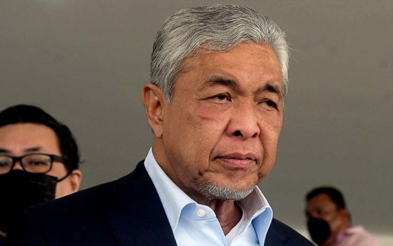 Zahid buat kesalahan sebagai ‘penjawat awam’ terima wang UKSB, kata ...