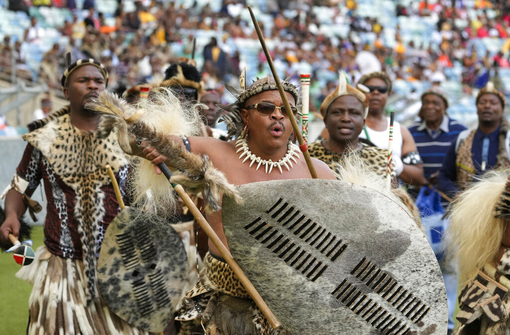 Mega party as South Africa crowns new Zulu king | FMT