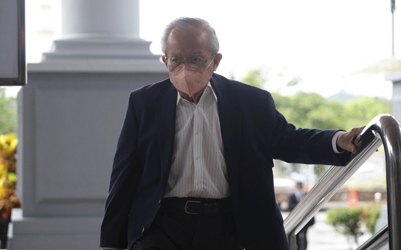 Jho Low introduced me to Najib, ex-banker tells court | FMT