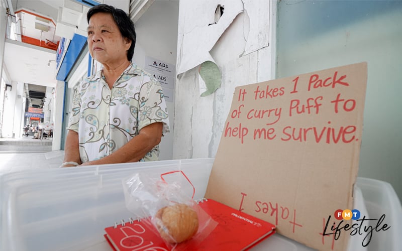 Hardworking Aunty Joyce sells curry puffs to survive | FMT