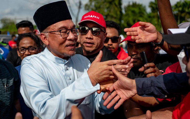 Time’s running out as Anwar fights for top job | FMT