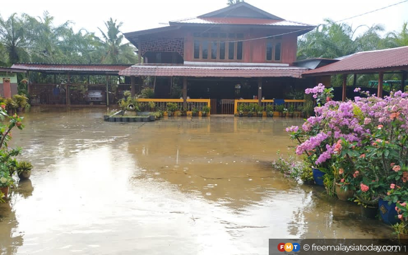 Banjir makin teruk, penduduk Bagan Datuk hilang ‘mood’ undi | FMT