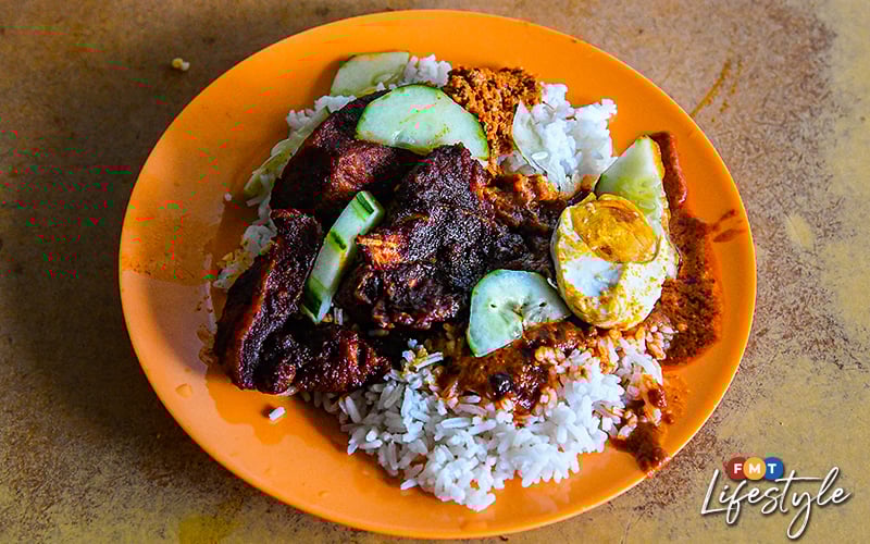 Nasi ganja: Ipoh’s most addictive nasi kandar still draws crowds | FMT