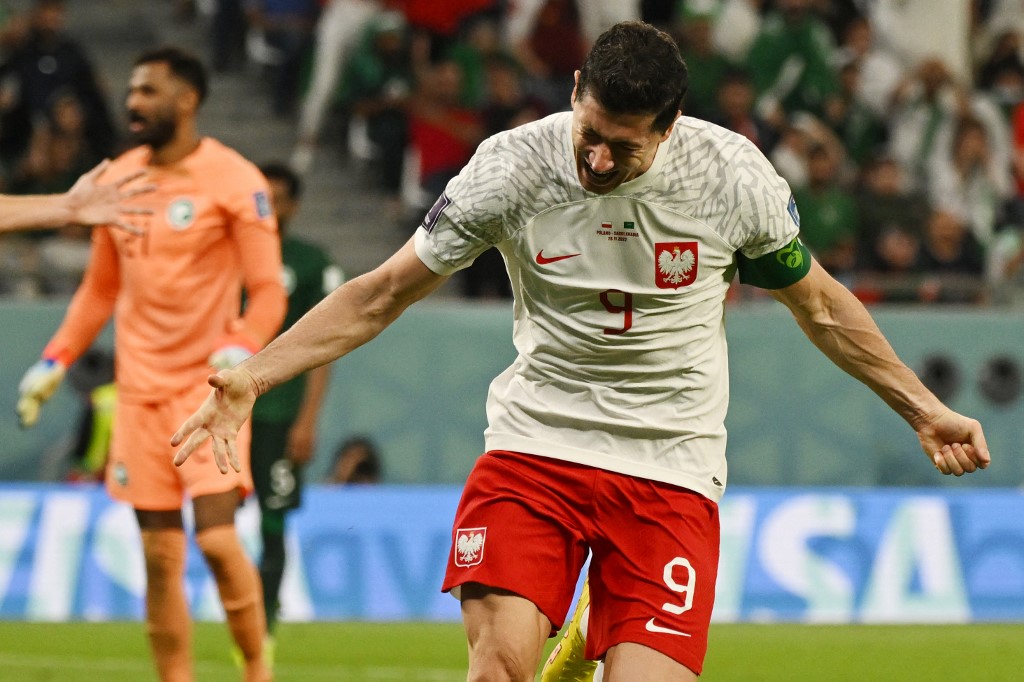 Lewandowski gets first World Cup goal as Poles beat Saudis | Free ...