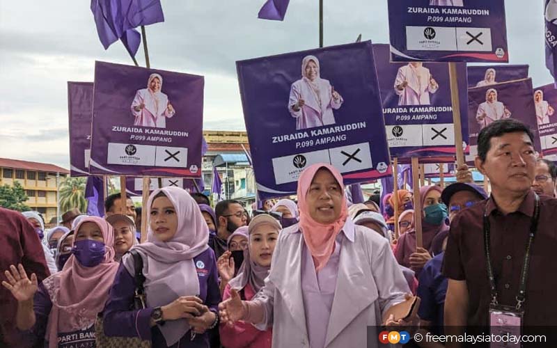 Zuraida, Rodziah arrive at Ampang nomination centre | FMT