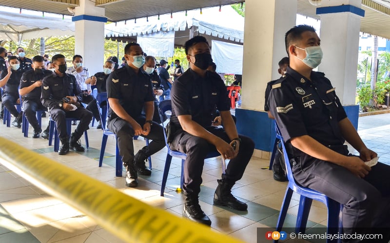 319 polis pilih wakil rakyat Parlimen Padang Serai, DUN Tioman buat ...