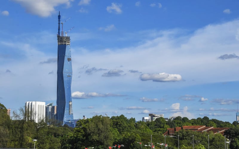 Cops to probe Russian couple who scaled Merdeka 118 | FMT