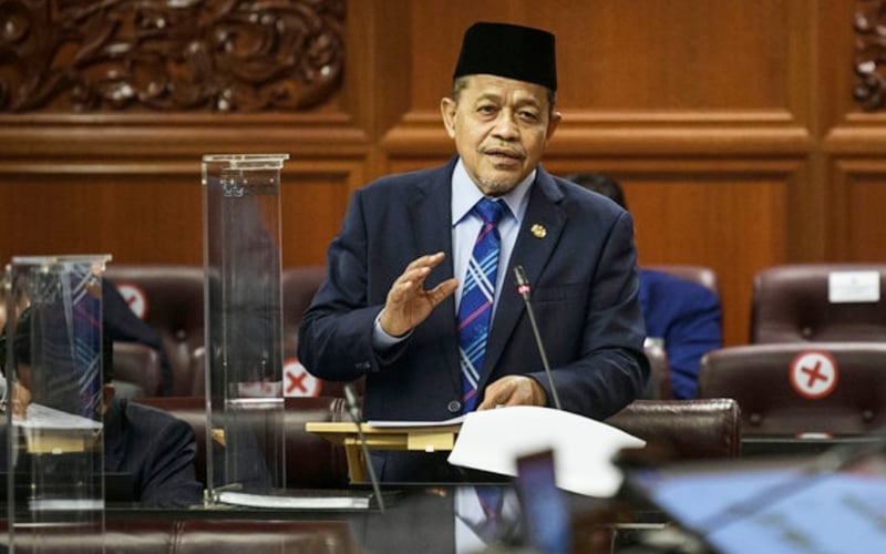 Shahidan pertikai keperluan usul undi percaya; Dewan Rakyat kecoh | FMT