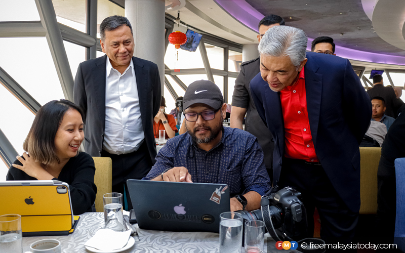 Zahid Brings Baggage Not Unity Fmt