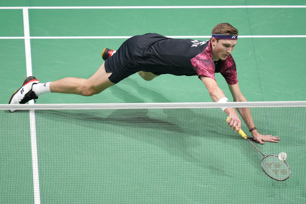 Axelsen forced to dig deep to tame Gemke | FMT