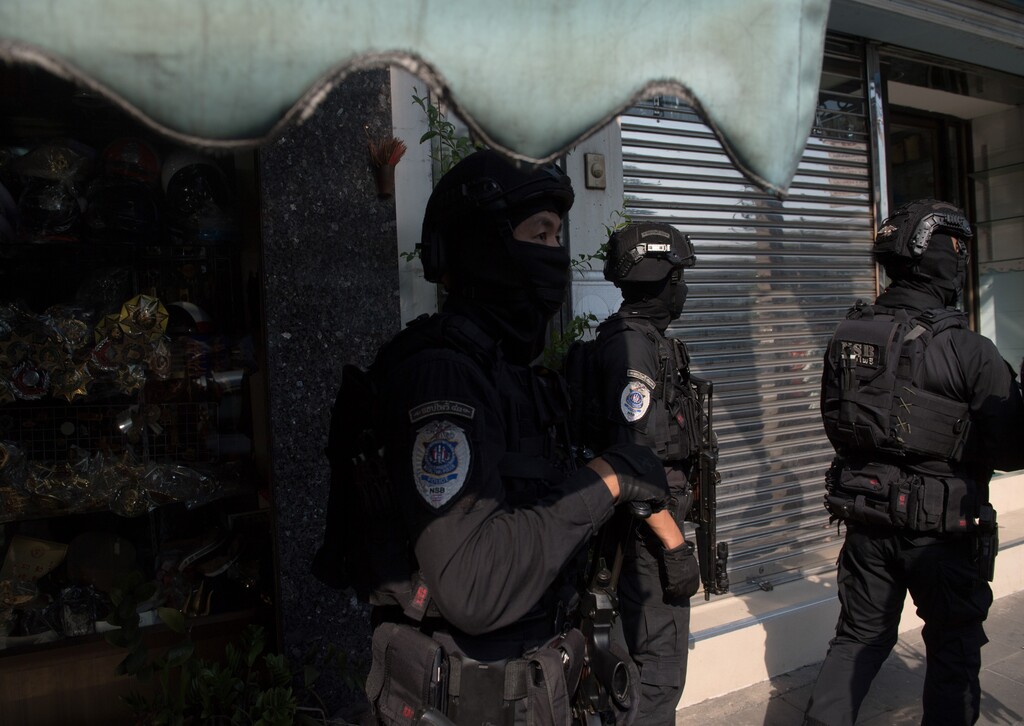 15 Thai officials charged after raid suspects walk free | FMT