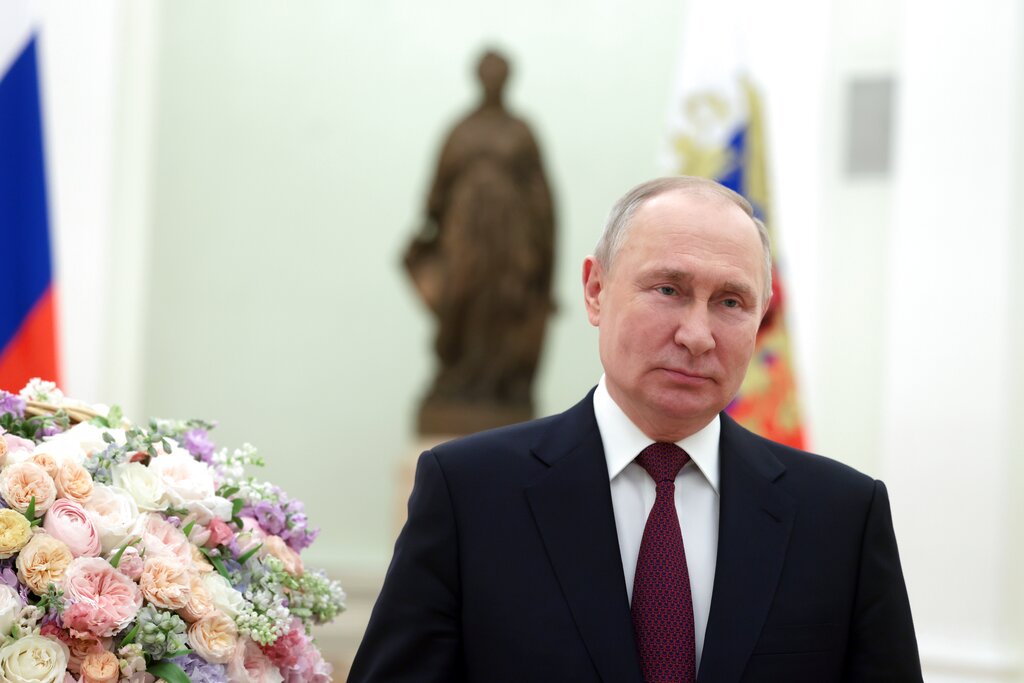 Putin marks Women’s Day with bouquets to medical workers in occupied ...