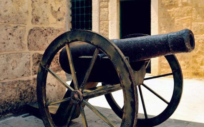 Tradisi tembakan meriam iftar di Libya dihidupkan semula selepas 48 ...