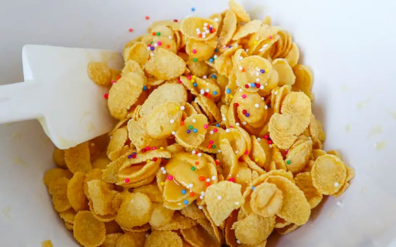 Super simple honey cornflakes for a delectable Raya treat | FMT