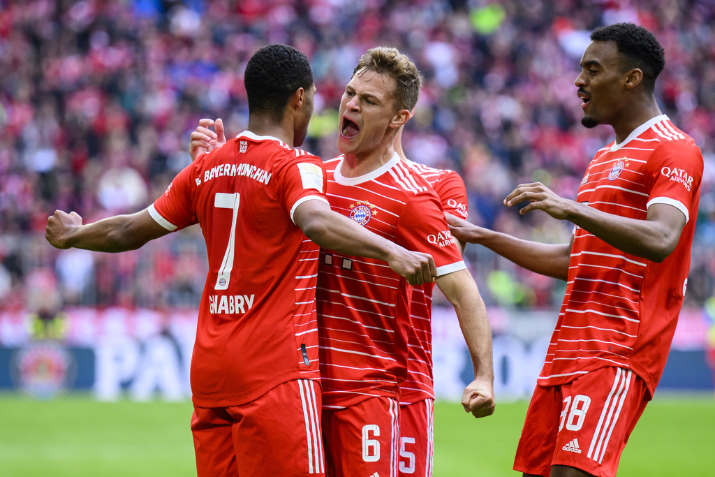 Bayern Munich close in on title with 6-0 demolition of Schalke 04 | FMT