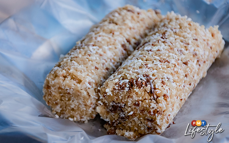 Uncle Poomy makes 4 types of puttu the old-school way | FMT