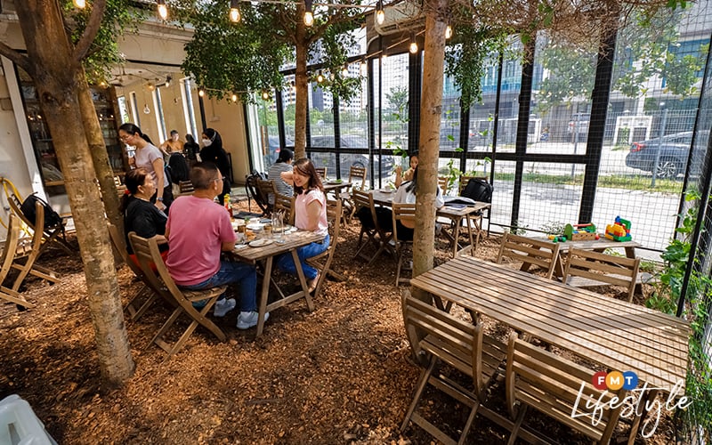 Bukku Café: where coffee, chocolates and books meet | FMT