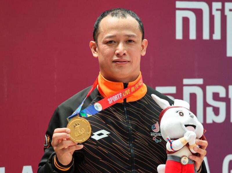 Fraidden Dawan dedicates APG gold to his family | FMT