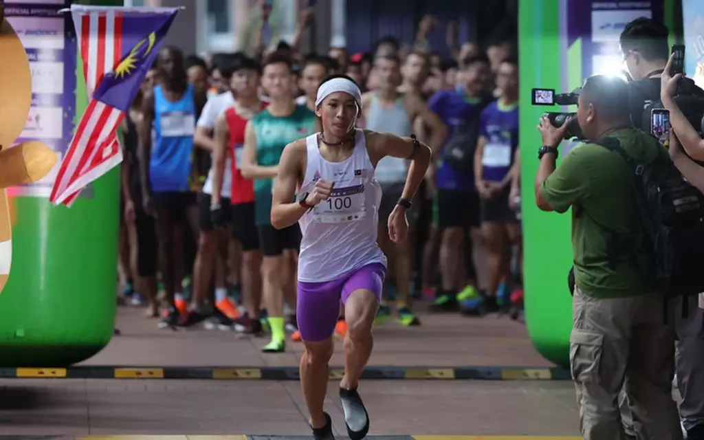Tower runner Wai Ching conquers Berjaya Times Square | FMT