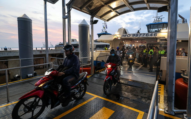 New Penang ferry service starts today | FMT