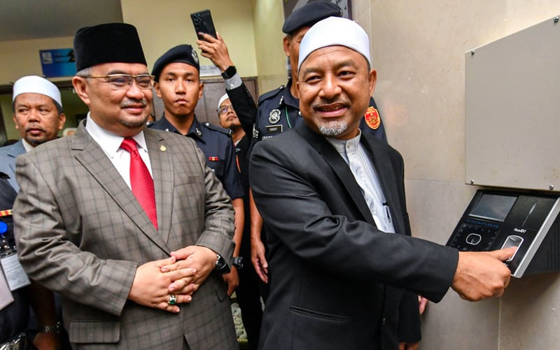 Kelantan wants to improve ties with Putrajaya, says MB | FMT Kelantan wants to improve ties with Putrajaya, says MB | FMT
