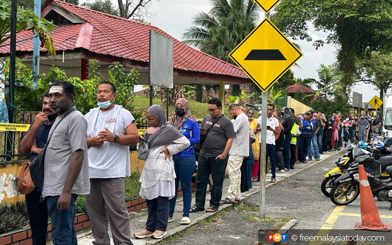 PRN: Lebih 9.67 juta pengundi mengundi hari ini | FMT