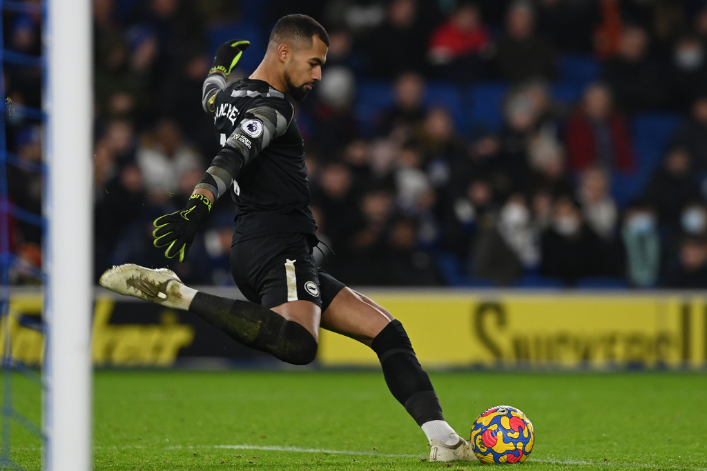 Chelsea sign goalkeeper Sanchez from Brighton | FMT