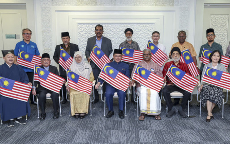 Kerajaan aktif semula jawatankuasa harmoni, kata menteri agama | Hot FM